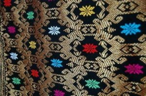 Wow Menarik! Inilah 5 Kerajinan Khas Lombok yang Cocok Sebagai Oleh-Oleh | First Lombok Tour